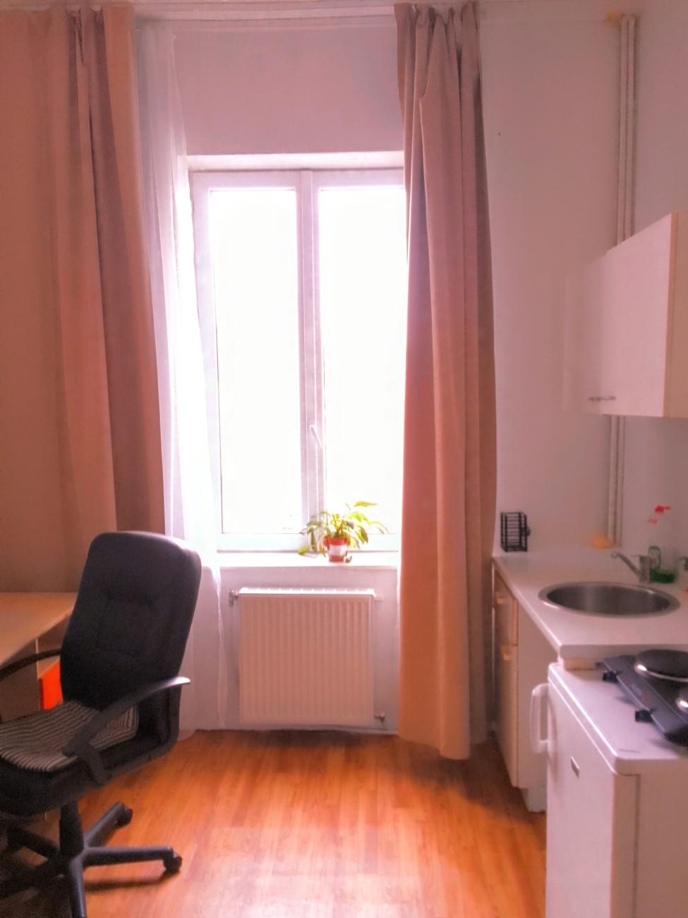 Kot 17 m² Bergensesteenweg à Anderlecht