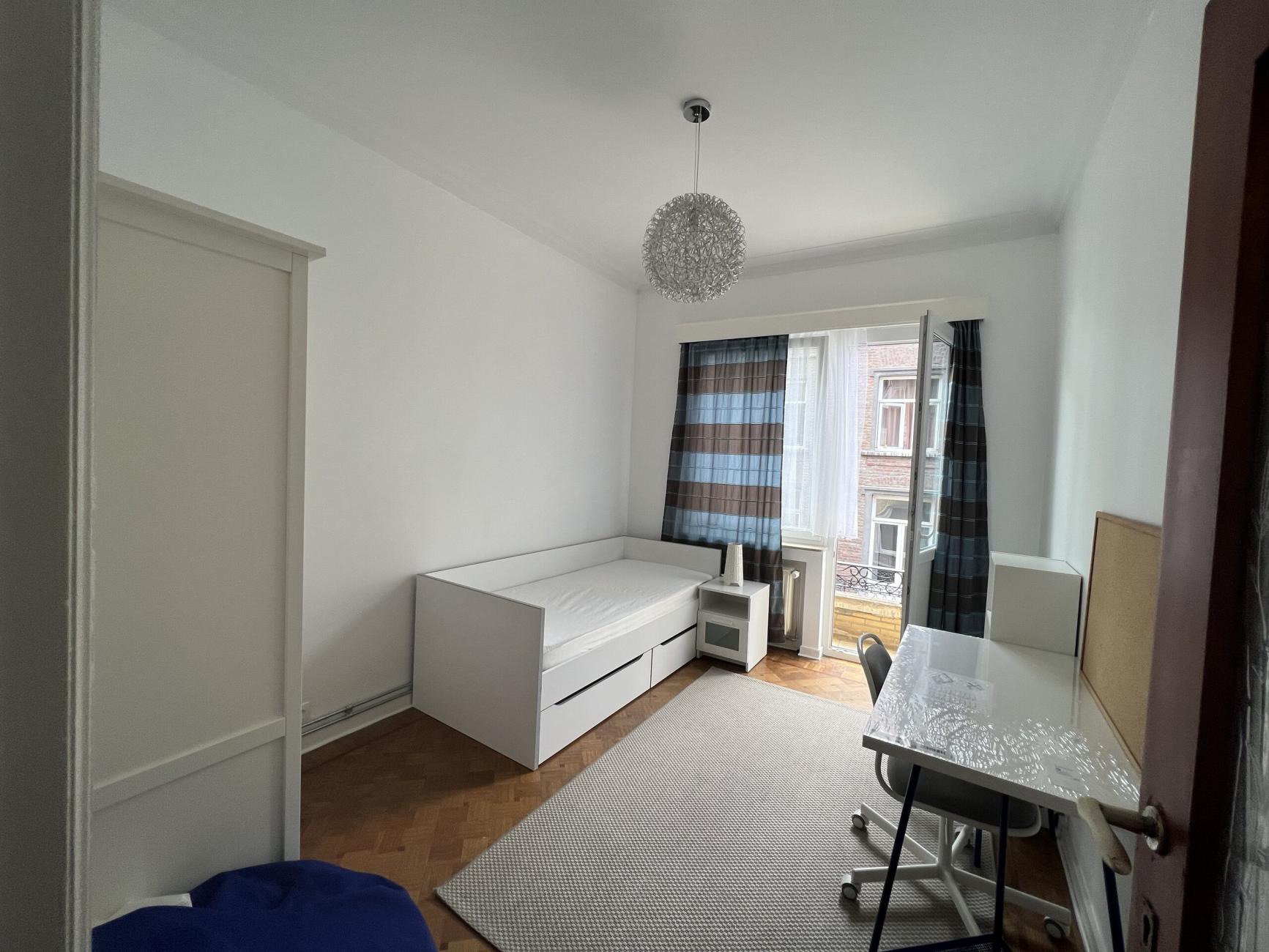 Kot 13 m² Boulevard Emile Jacqmain à Bruxelles